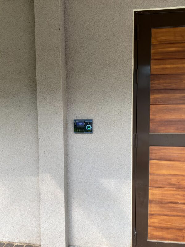 指紋機Bio-480彩色考勤 - 怡群科技｜人臉辨識機、指紋機、門禁、考勤系統專家